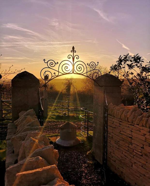 HOTEL RUDLOE HALL | ⋆⋆⋆ | CORSHAM, UNITED KINGDOM | SEASON DEALS FROM £153