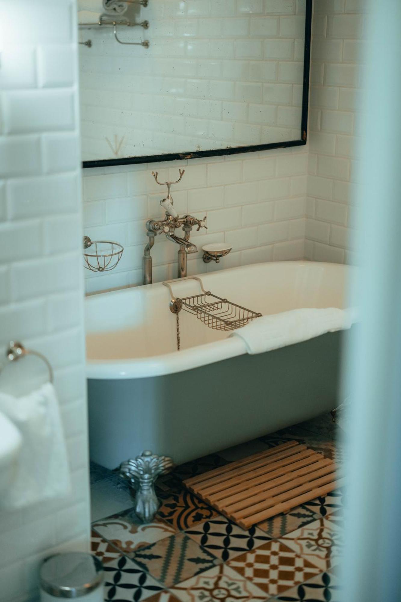 HOTEL RUDLOE HALL | ⋆⋆⋆ | CORSHAM, UNITED KINGDOM | SEASON DEALS FROM £153